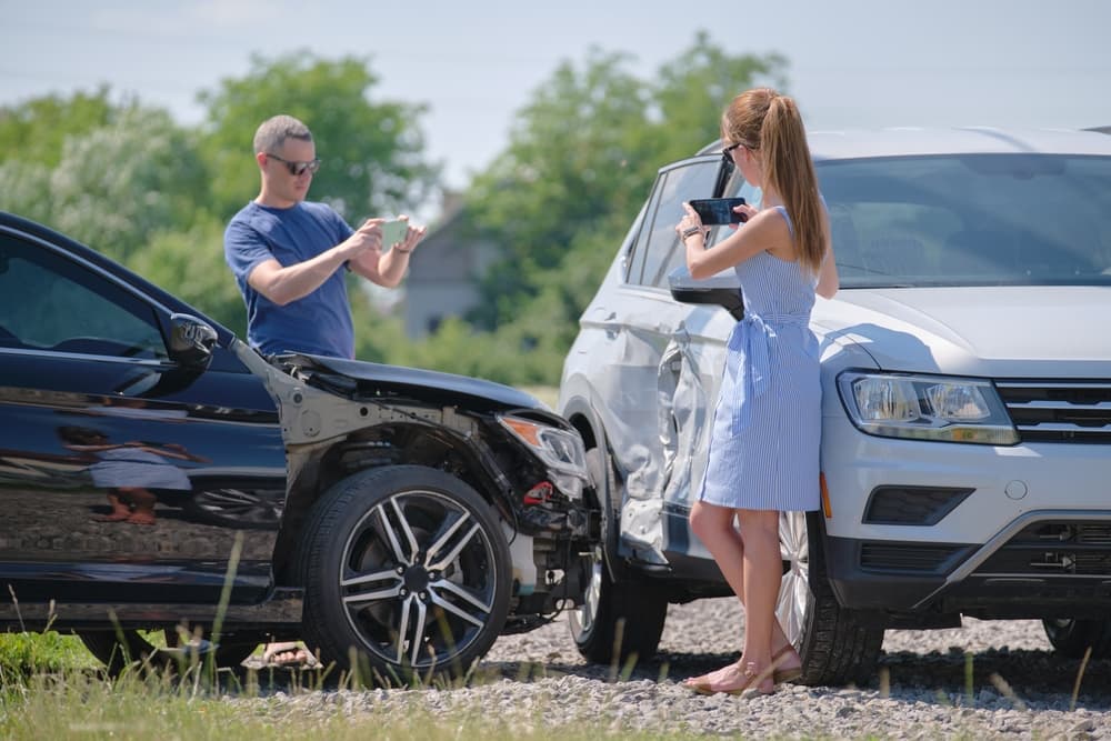 Take Photos at the Scene of an Accident | 800-PAIN-LAW
